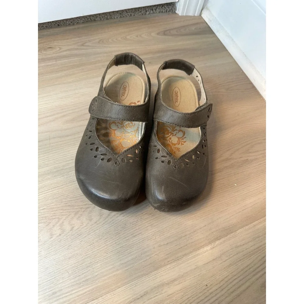 Aetrex | Shoes | Aetrex Sc92w Womens Olive Brown Leather Laser Cut Mary ...